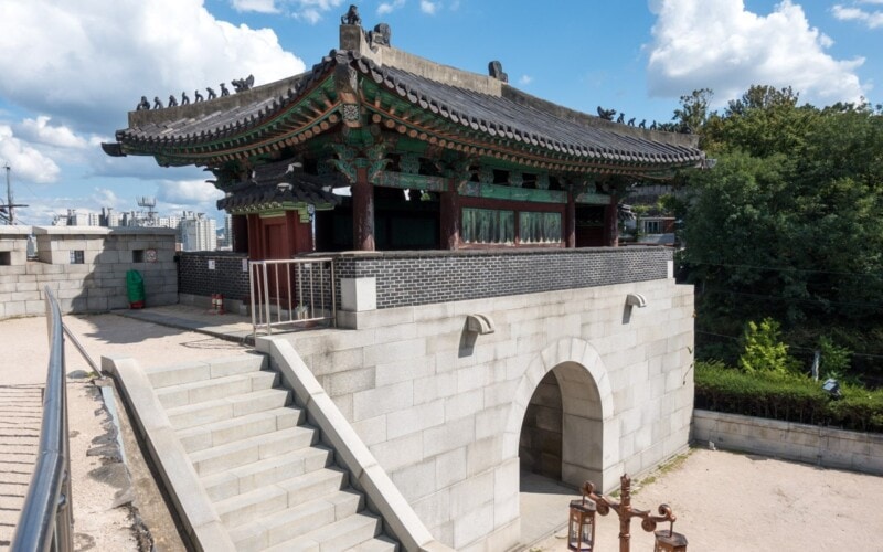 Hyehwamun Gate (Honghwamun Gate) - The Seoul Guide