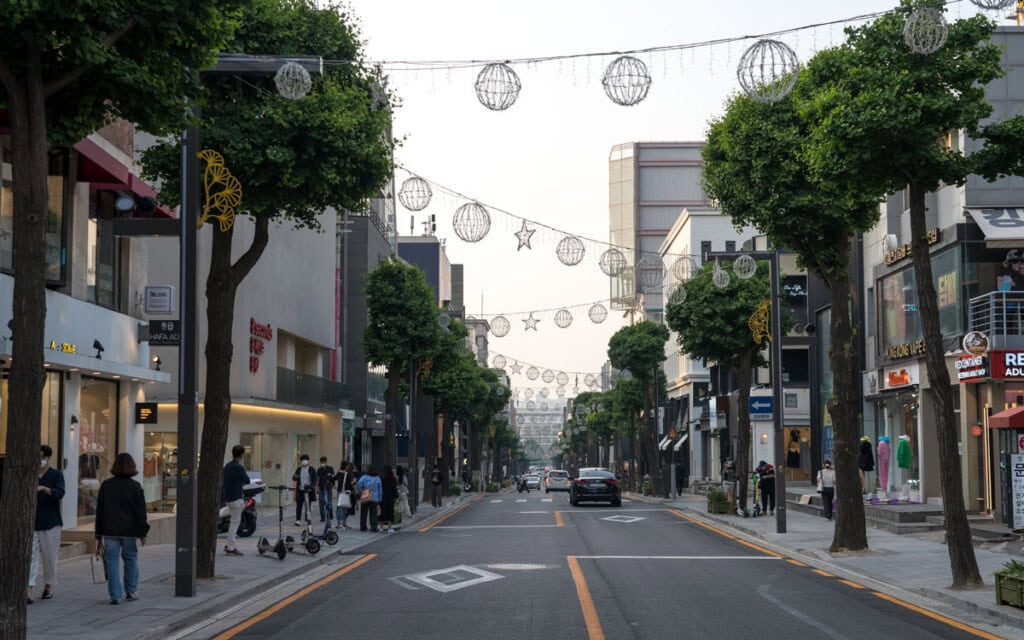 Garosu-gil - The Seoul Guide